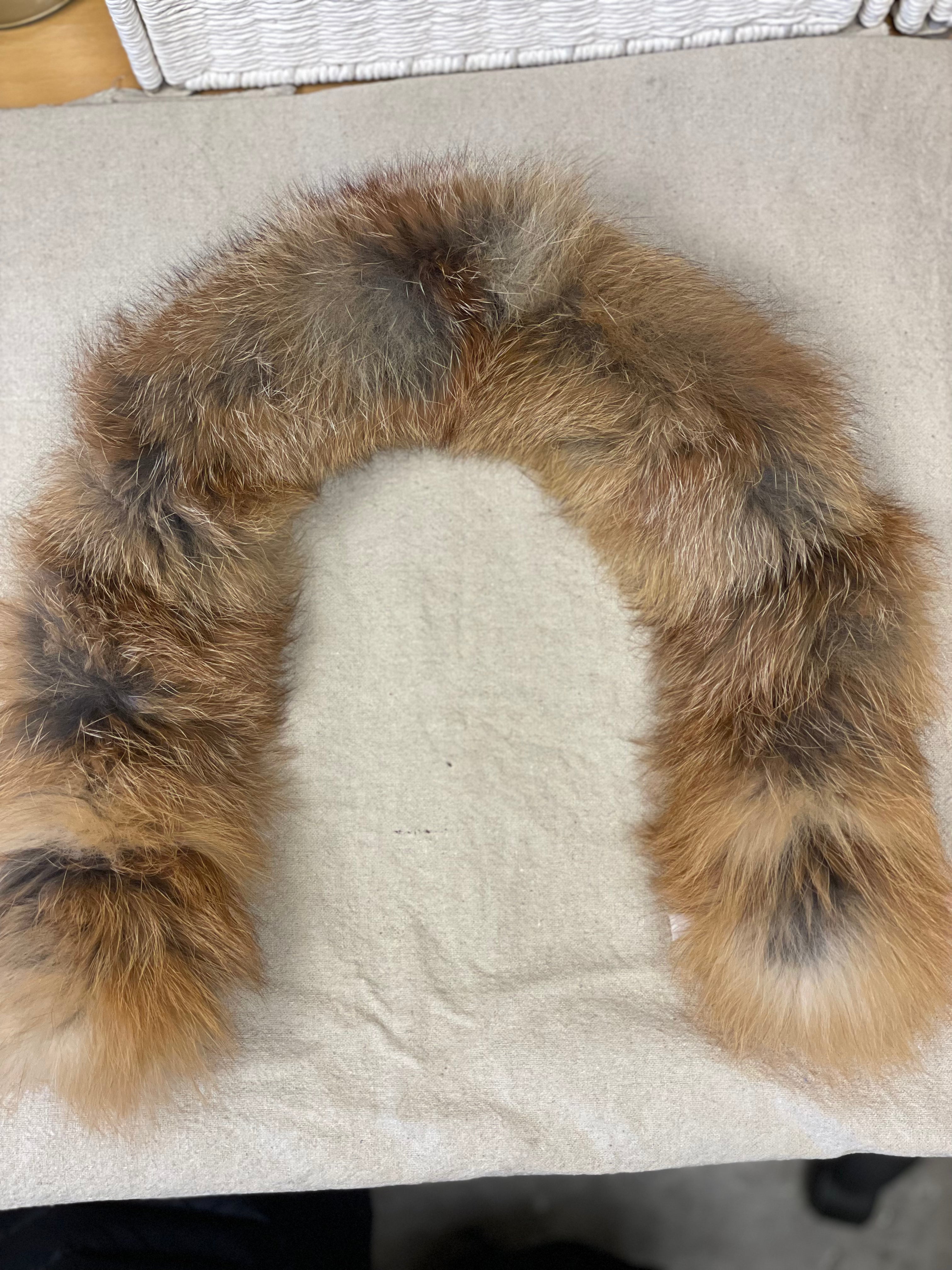 Pelskrage med glidelås – Mont.Li